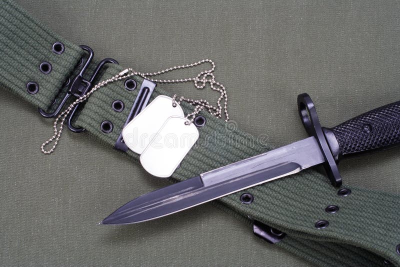 Bayoneta Del Rifle M16 En El Uniforme Foto de archivo - Imagen de ...