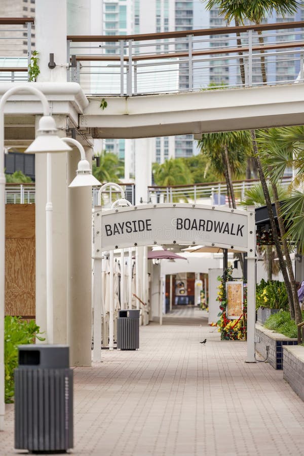 Bayside Boardwalk, Downtown Miami Florida 2024 Editorial Image - Image ...