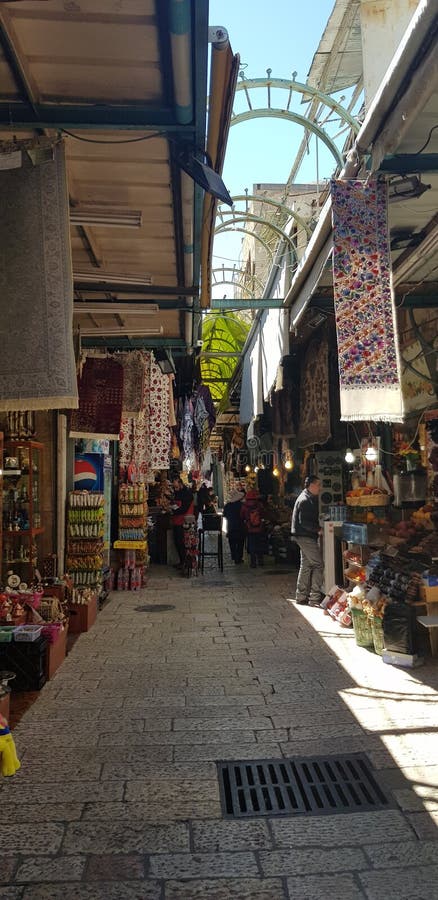 Bazaar in Old Jerusalem editorial stock image. Image of jerusalem ...