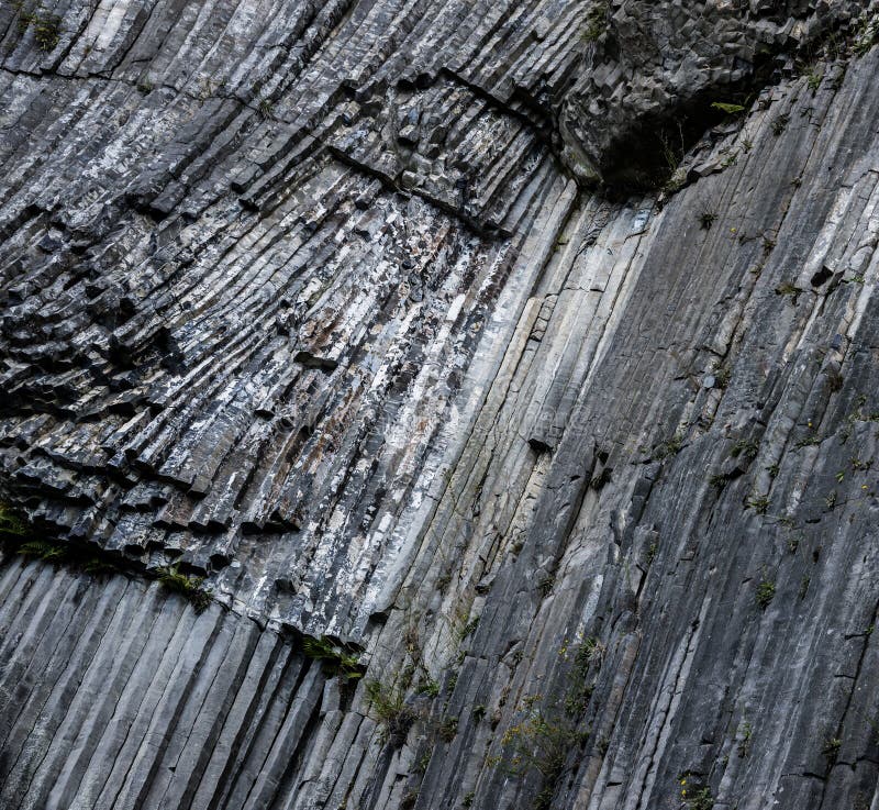 Bazalt skała zdjęcie stock. Obraz złożonej z tekstura - 56995652