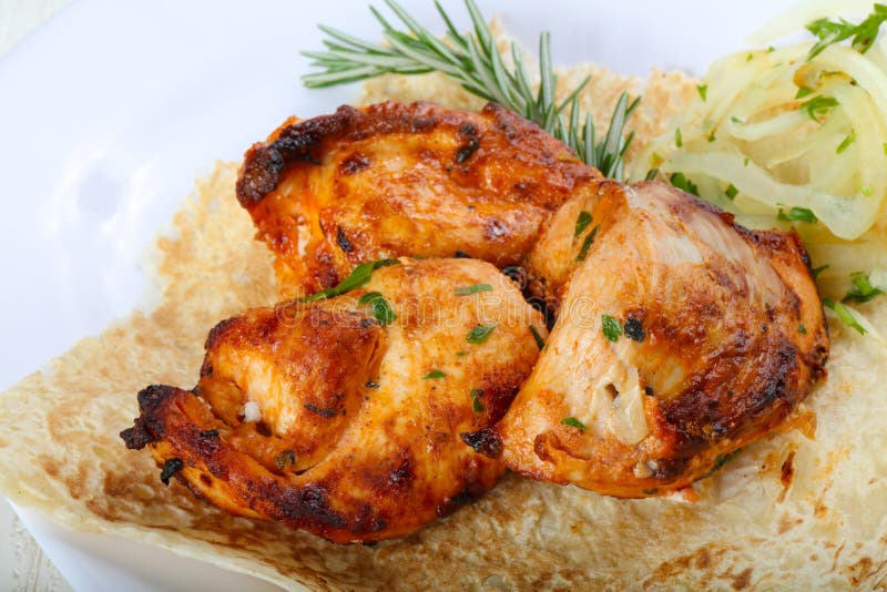 Bbq de la pechuga de pollo imagen de archivo. Imagen de salsa - 111762775