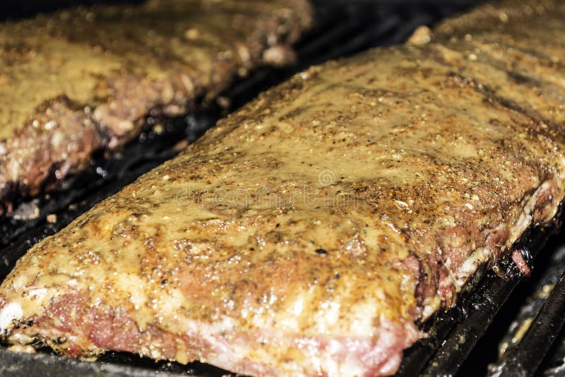 BBQ De Ribben Van Het Varkensvlees Op De Grill Stock Afbeelding - Image ...