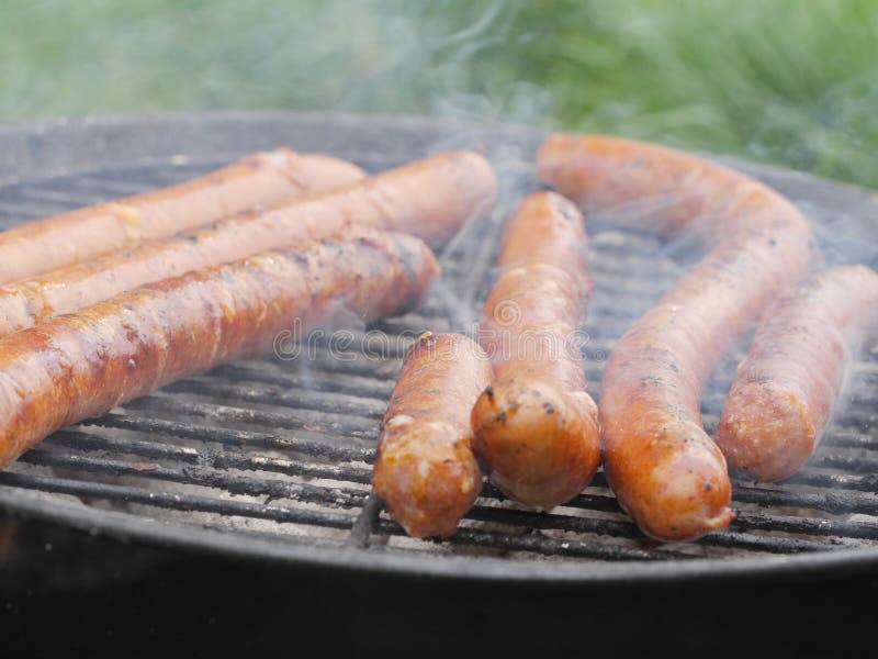 Bbq-Wurst gegrillt stockfoto. Bild von brand, grill, gebraten - 28875052