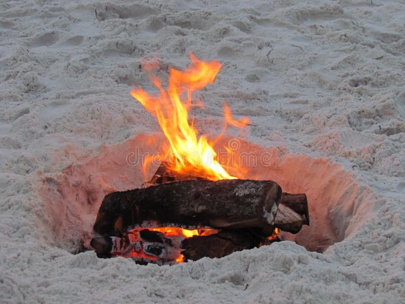 Beach fire pit stock photo. Image of horizon, campfire - 21575804