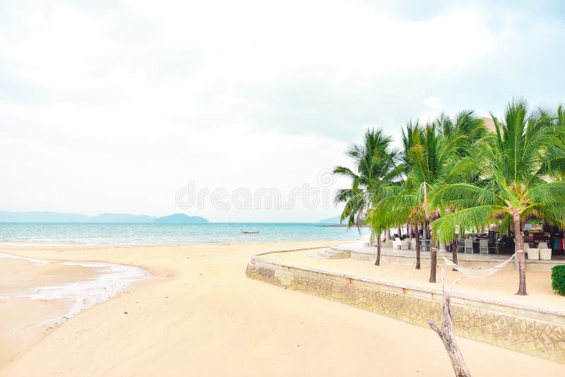 Beach front, Ocean View editorial image. Image of sunny - 75243110