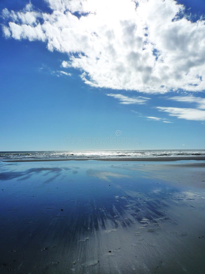 Beach horizon stock image. Image of serenity, fresh, freedom - 13212103