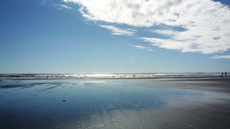 Beach horizon stock photo. Image of wave, nature, serenity - 13212116