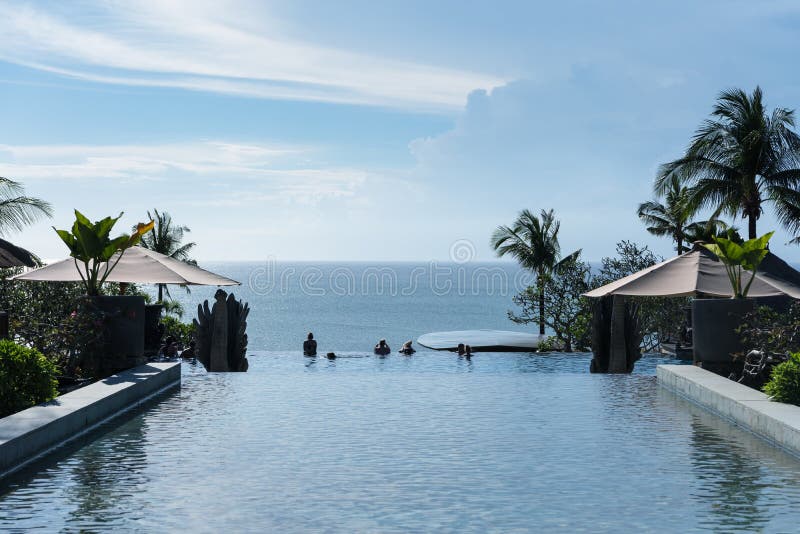 Beach infinity pool stock image. Image of outdoor, attraction - 149177619