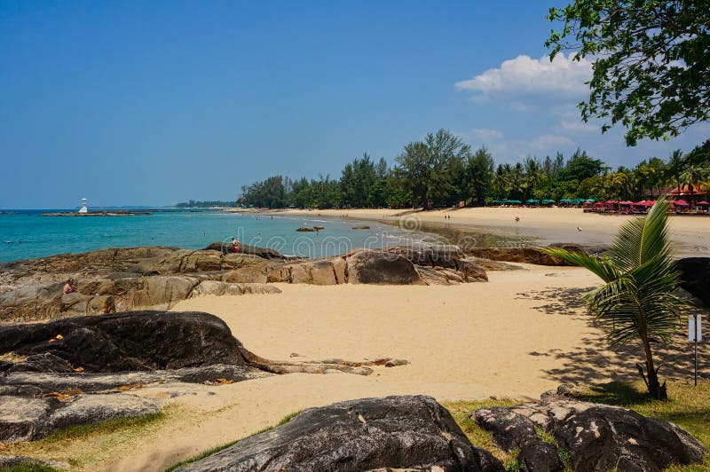 Beach with No People and Rocks Stock Photo - Image of scene, rocky ...