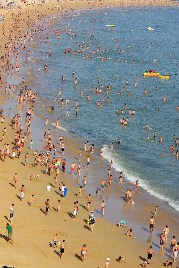 Beach scene stock image. Image of lifestyle, waves, foam - 2868523