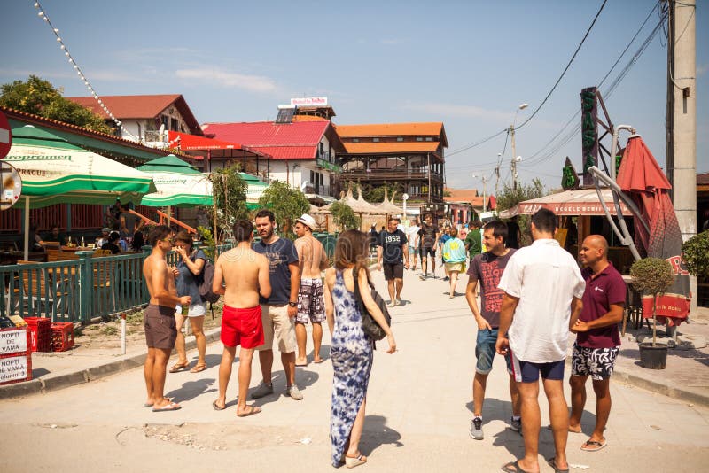 Beach shop alley editorial photo. Image of business, boutique - 44313416