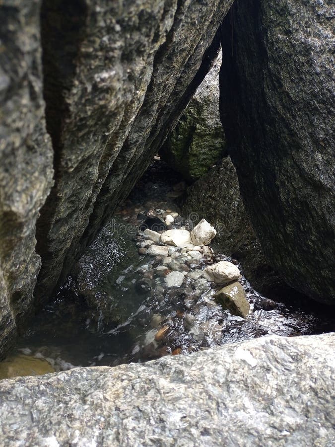 Beach Side Cave Water Rocks Ocean Floor Stock Photo - Image of wadi ...