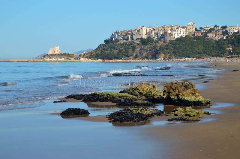 Beach in Sperlonga, Italy stock image. Image of europe - 32043451