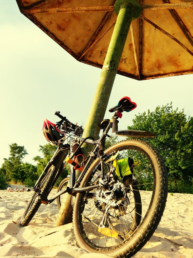 Getting Rest, Riding the Sun Editorial Photography - Image of rest ...