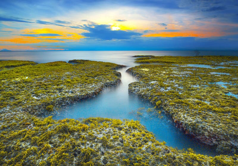 Beach Sunset Big Wave Ocean Stock Image - Image of beach, water: 152057449