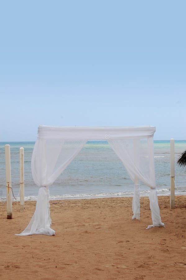 Wedding Arch Set Up Beach Tropical Outdoor Wedding Stock Images ...
