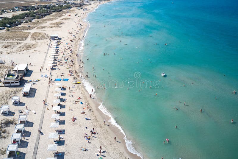 White crowd editorial stock photo. Image of success, crowd - 85311223