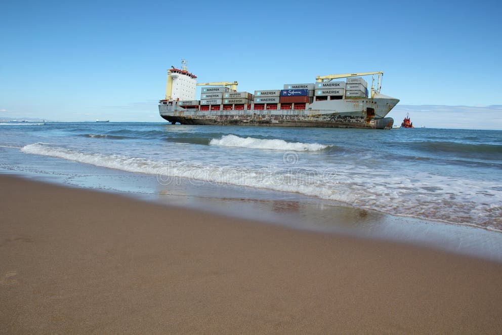 Beached ship editorial photo. Image of ship, trouble - 26998746