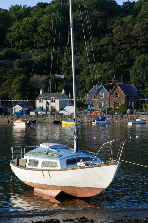 Beached Yacht stock image. Image of hull, harbor, coastline - 1353433