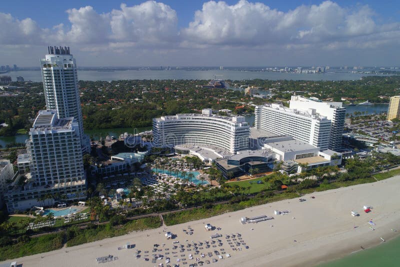Beachfront Resorts Miami Beach Stock Image - Image of shore, beach ...