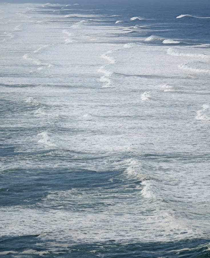 Beaching Wave Patterns on the Pacific Ocean - Bandon, Oregon Stock ...