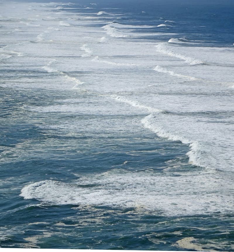 Beaching Wave Patterns on the Pacific Ocean - Bandon, Oregon Stock ...