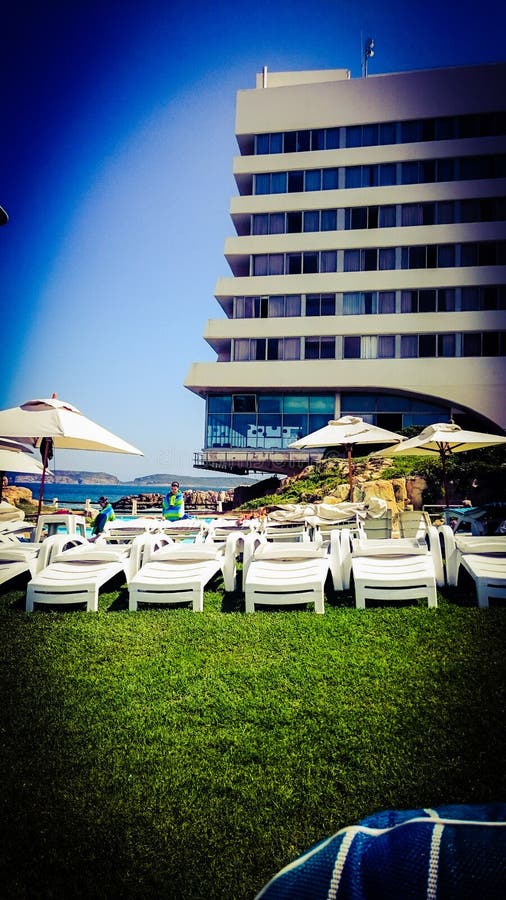 Beacon Island hotel editorial image. Image of pool, island - 52516815