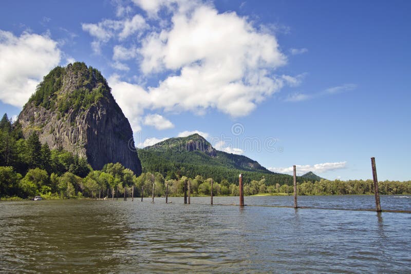 Beacon Rock on Columbia River Stock Image - Image of blue, rock: 14886369
