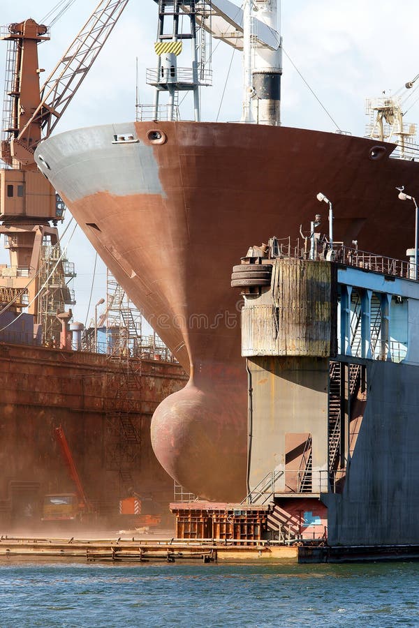 Ship in floating dry dock stock image. Image of shipyard - 6133531