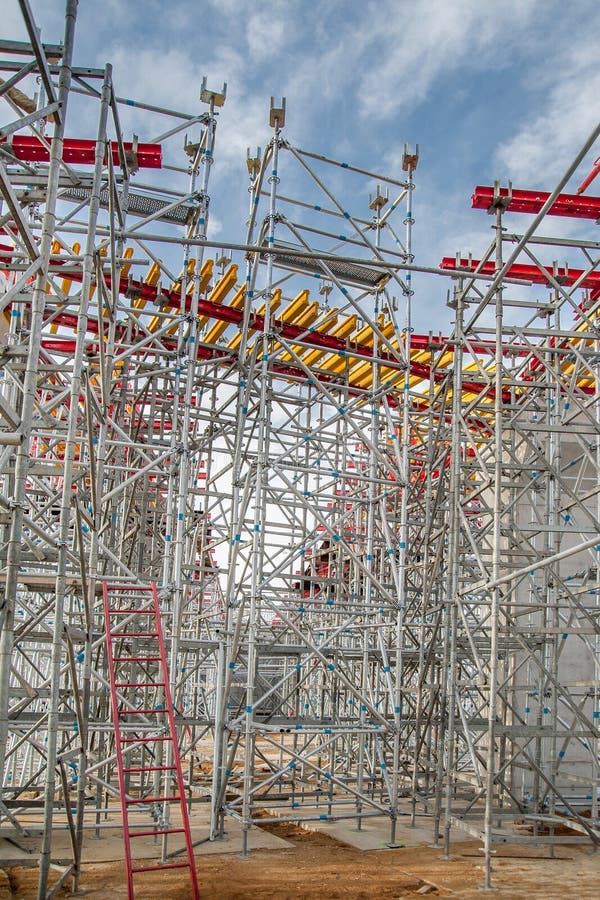 Beam Transom System and Scaffolding Stock Image - Image of coupler ...