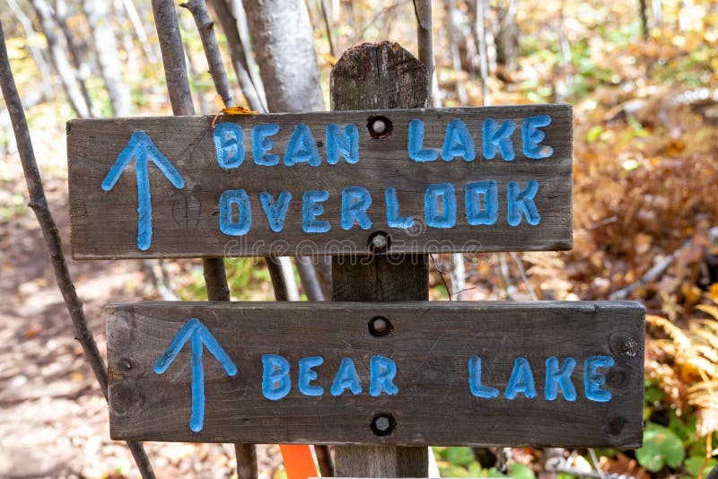 Map for the Bean and Bear Lakes Loop Trail Along the Superior Hiking ...