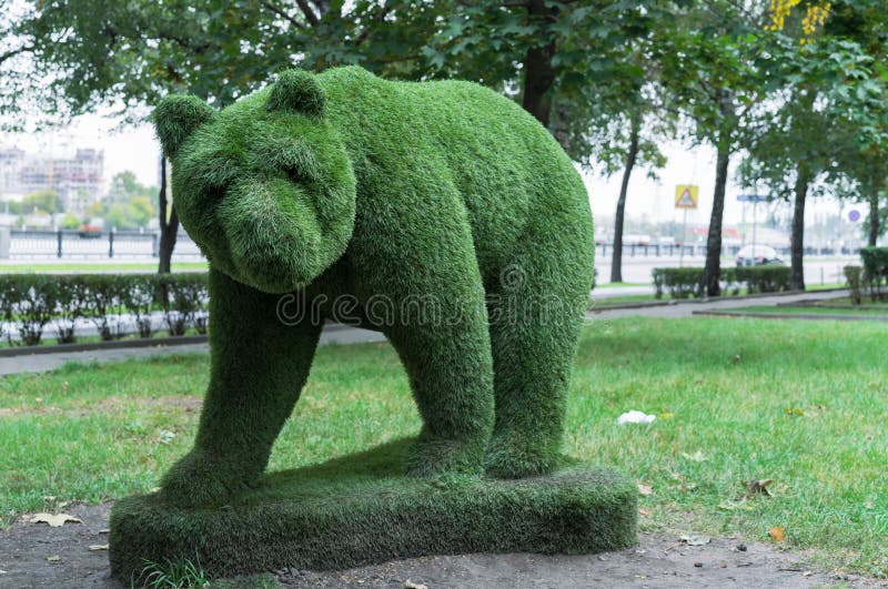 Bear from of Artificial Lawn Grass, Topiary Figure Stock Photo - Image ...