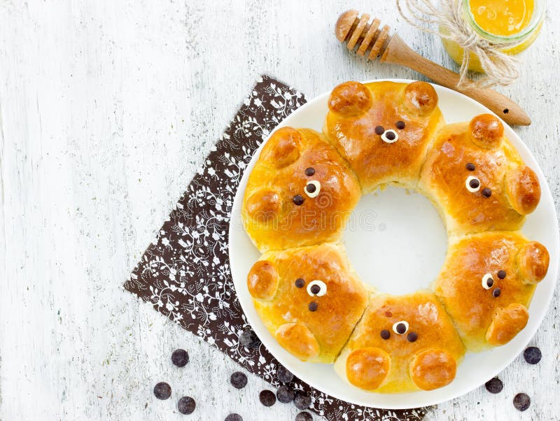 Bear Buns. Ridiculously Adorable Pull-apart Bear Shaped Milk Bread ...