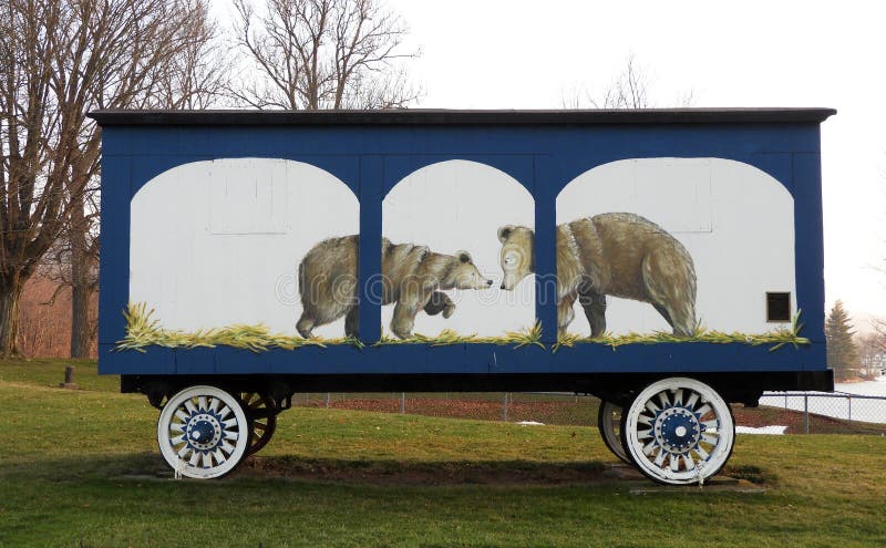 Little York Lake Dwyer Park Vintage Bear Circus Train Car Editorial ...