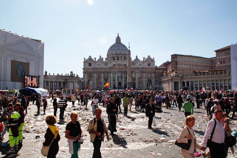 After the beatification editorial image. Image of pope - 19368945