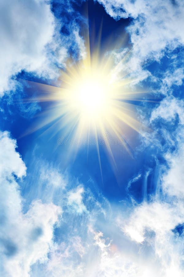 Beau Ciel Avec Le Soleil Et Des Nuages Image stock - Image du rayons ...