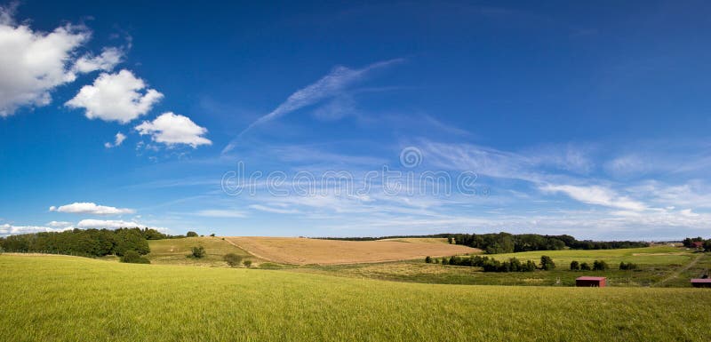 Beau paysage rural image stock. Image du prairie, cordon - 36507259