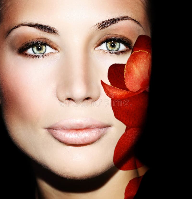 Belle femelle sur la plage image stock. Image du gens - 50965341