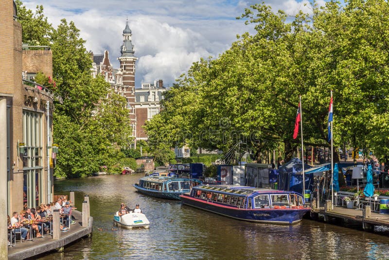 Beautiful Amsterdam Canal Scene Editorial Photo - Image of beautiful ...