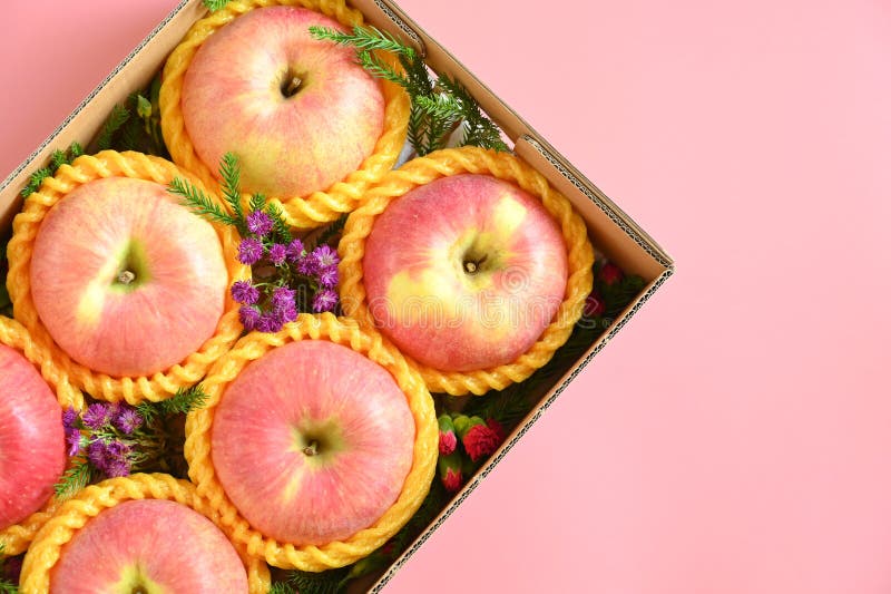 Beautiful Apple in the Box on Pink Background, Healthy Fruit Stock ...