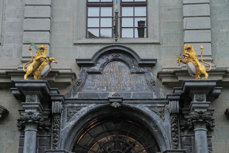 Beautiful Arch and Statue Above the Gate of the Building Stock Photo ...