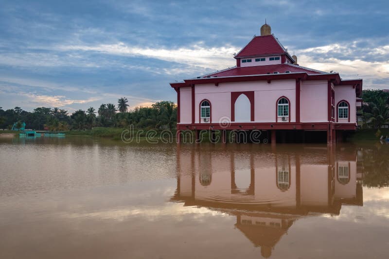 Floating Mosque at Malacca, Malaysia Stock Image - Image of minaret ...