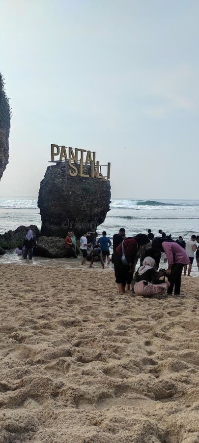 Beautiful beach editorial image. Image of good, beautiful - 347769395