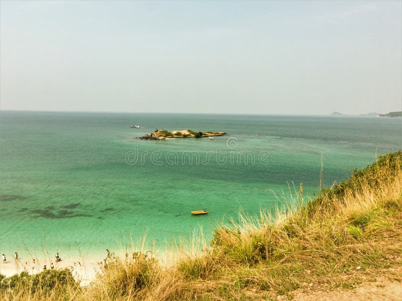 The Beautiful Beach View with Sky.Beach View Beach Vacation Wallpaper ...