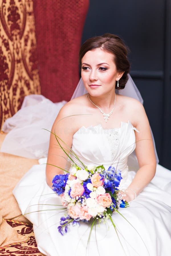 Beautiful Bride Posing in Her Wedding Day Stock Image - Image of grass ...