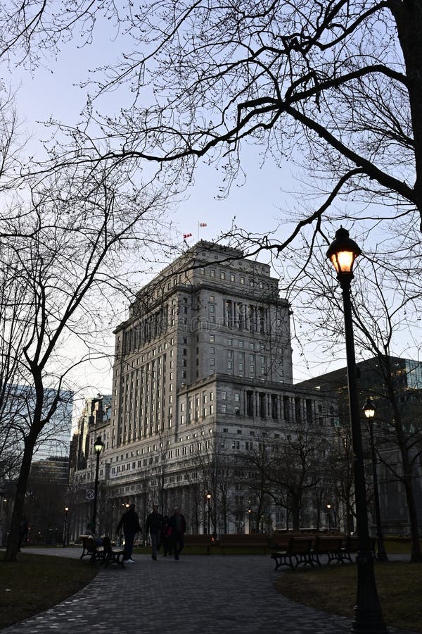 Beautiful Buildings and Streets in Downtown Montreal Editorial Image ...