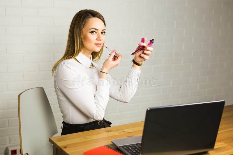 Beautiful Business Woman Applying Makeup in Office Stock Image - Image ...