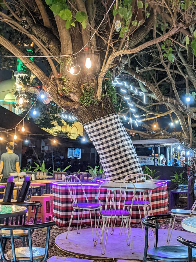 This is a Beautiful Cafe Filled with Lights and Epic Decorations ...