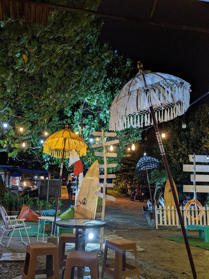 This is a Beautiful Cafe Filled with Lights and Epic Decorations ...