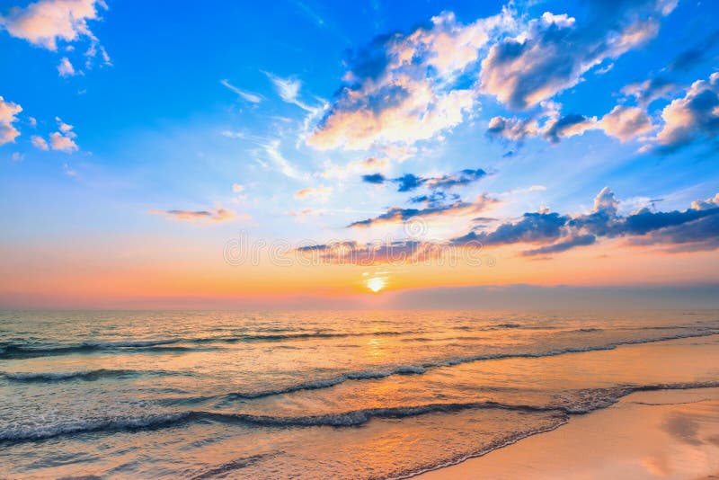 Beautiful Calm Sunset Sky and Fluffy Clouds Over the Seascape Stock ...
